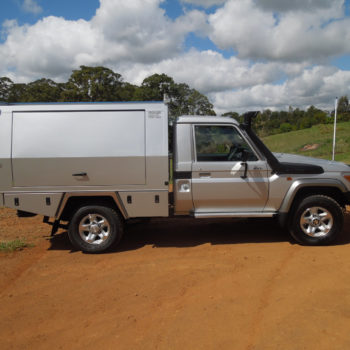 GALLERY > Integrated Canopies | LandCruiser Single Cab - Metalink